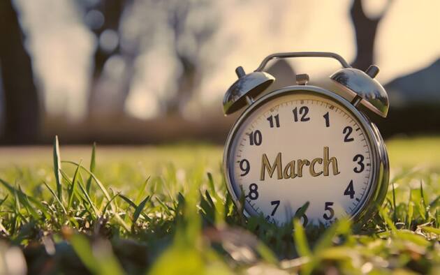 Daylight Saving Time Returns: Americans Set to Spring Forward This ...
